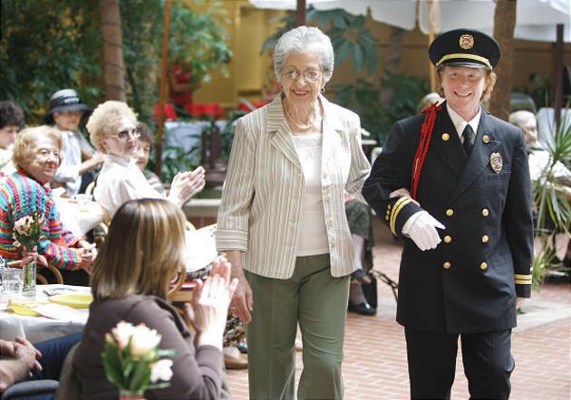 Parklane senior citizens become fashion models for a day – Deseret News