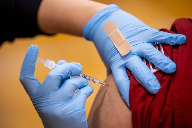 Pfizer booster shot works against COVID-19, delta variant – Deseret News