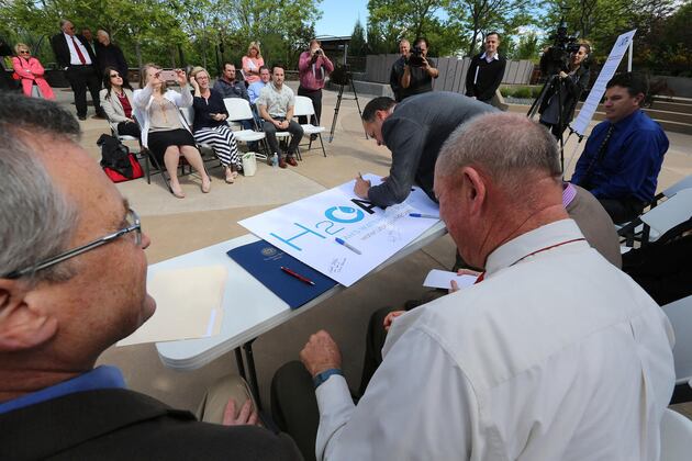 How much water can you save? State launches water-wise pledge – Deseret ...