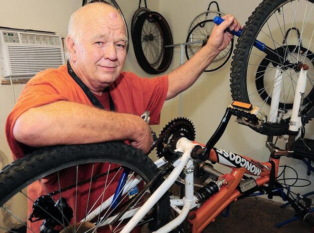 Yuma bike shop a pit stop for those in need – Deseret News
