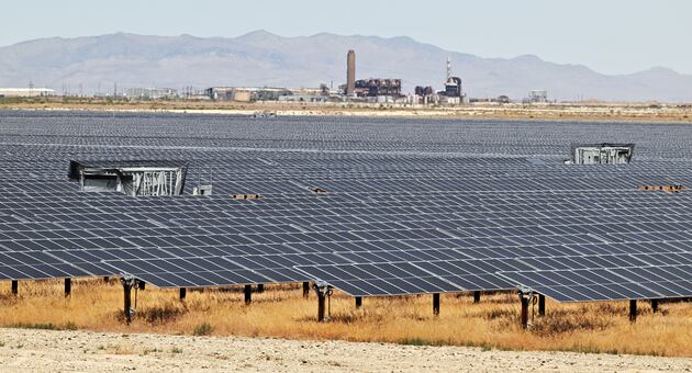 Judge blocks EPA from terminating $20 billion in climate grants ...