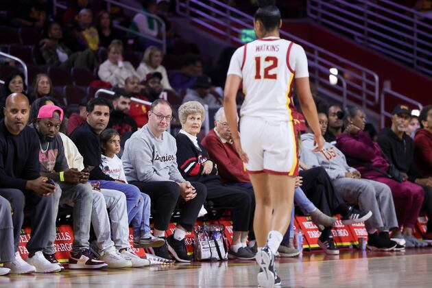 NBA: Why Adrian Wojnarowski is selling his Woj bomb phones – Deseret News